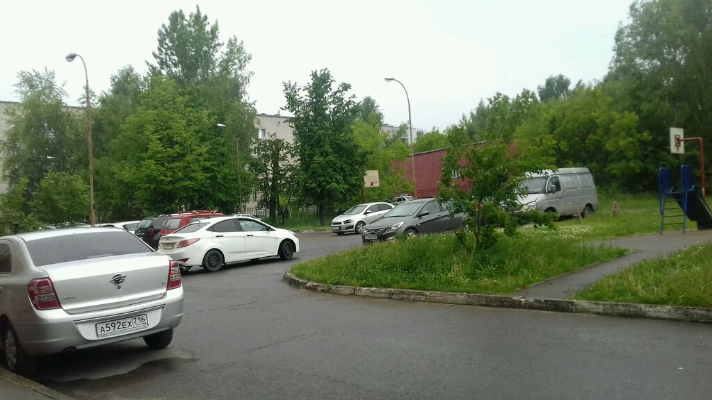 Otoparklar Парковка, Kazan, foto