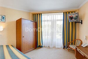 Dnipro Hotel (Khreschatyk Street No:1/2), otel  Kiev'den