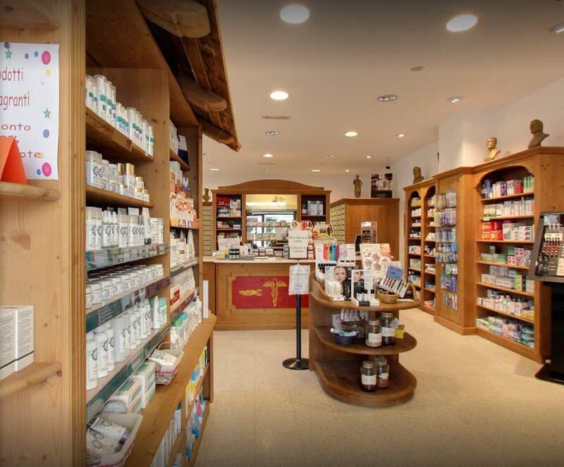 Kozmetik ve parfümeri mağazaları Farmacia dello Gnomo, Trentino‑Alto Adige, foto