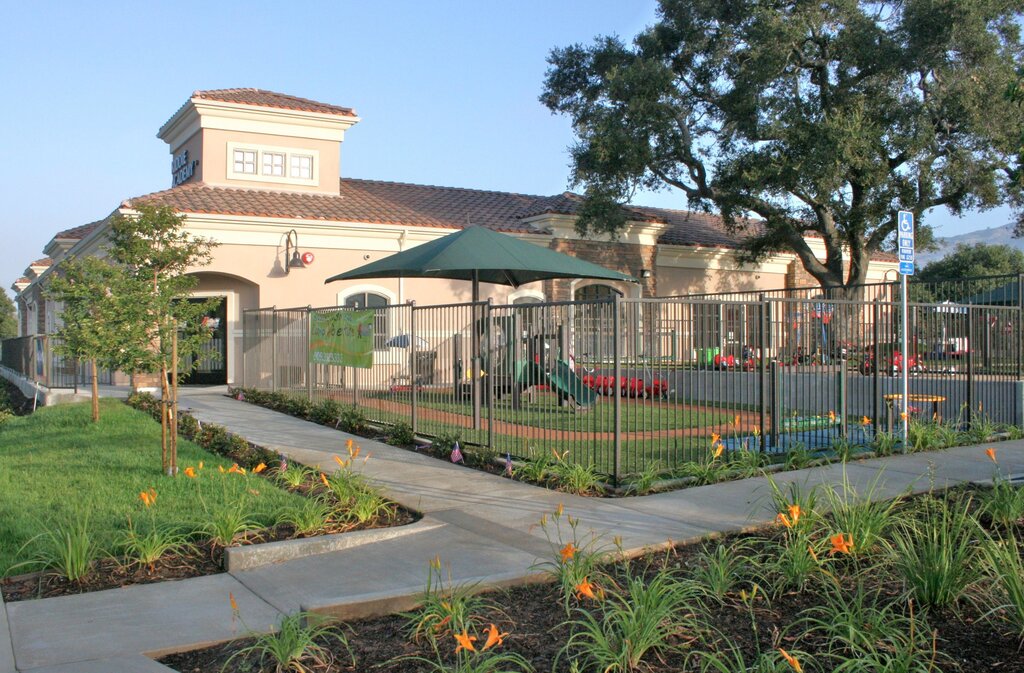 Ortaokul Kiddie Academy of La Verne, Kaliforniya Eyaleti, foto