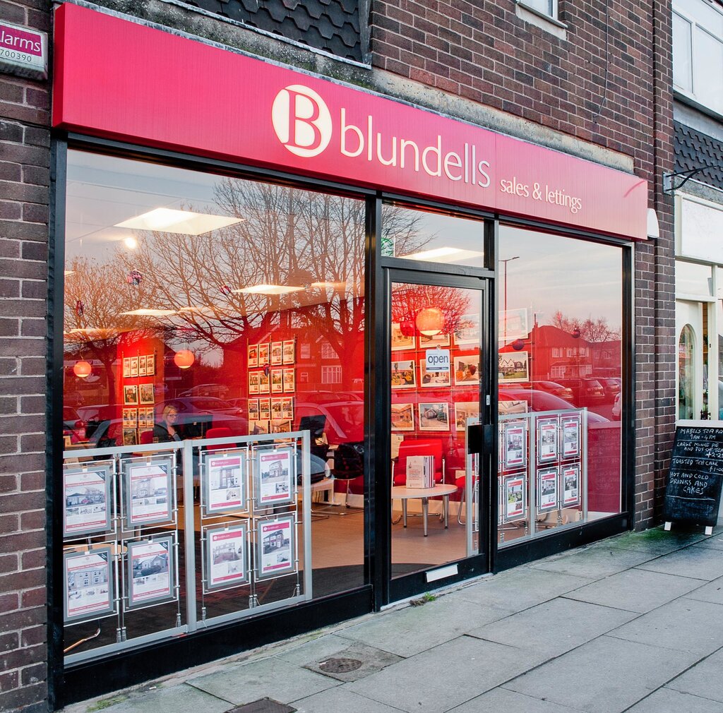 Arazi dizisi Blundells Sales and Letting Agents Rotherham, İngiltere, foto