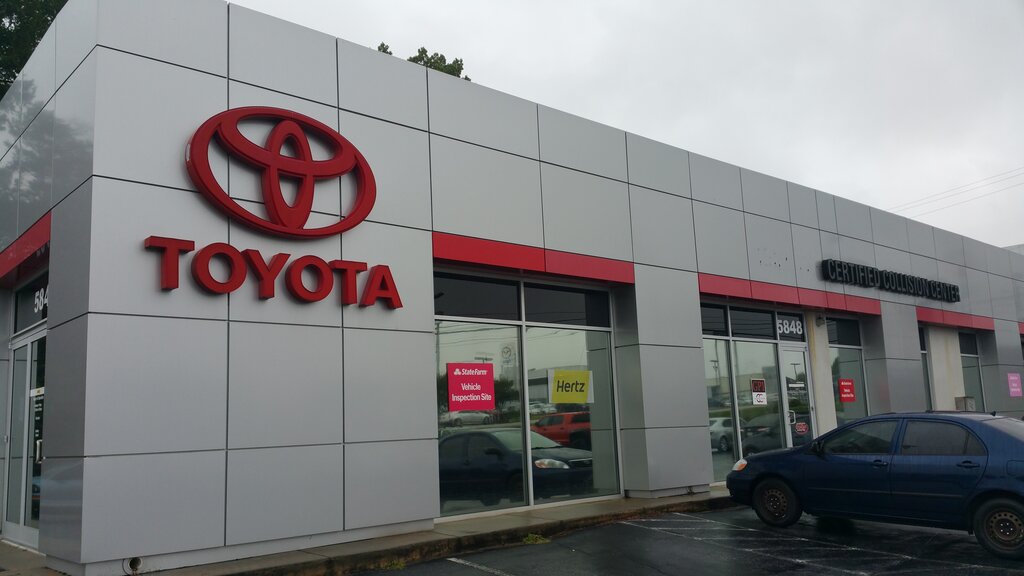 Oto kaporta World Toyota Collision Center, Georgia Eyaleti, foto
