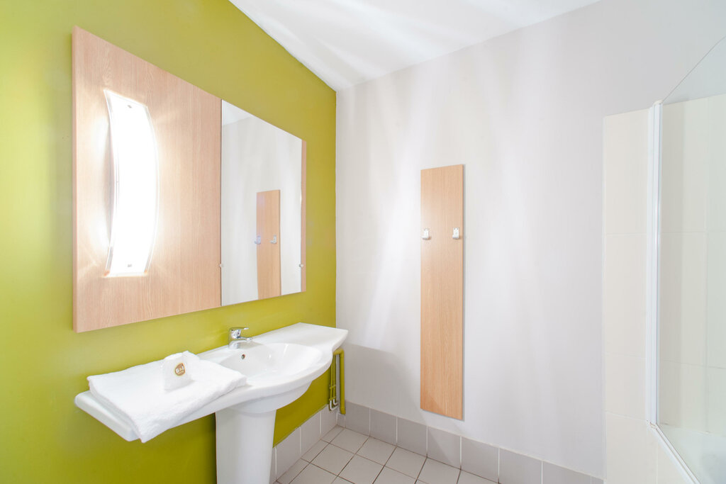 Otel B&b Hotel Orange - Echangeur A7 A9, , foto