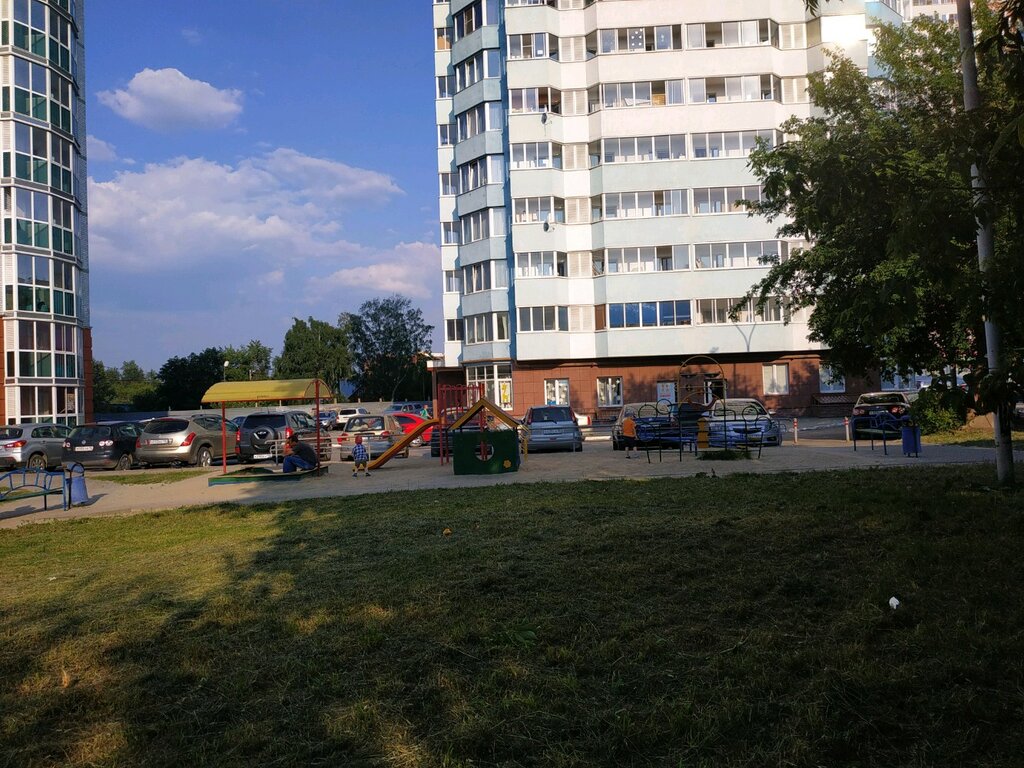 Oyun alanı Playground, Yekaterinburg, foto