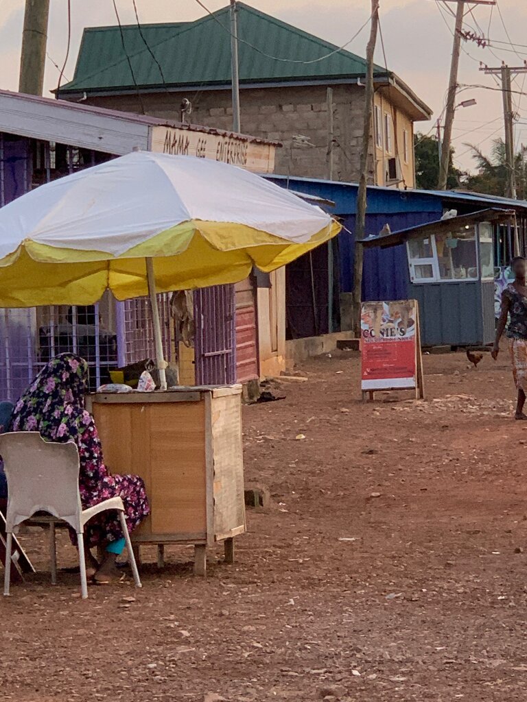 Kozmetik ve parfümeri mağazaları Mama gee Enterprise, Dünya, foto