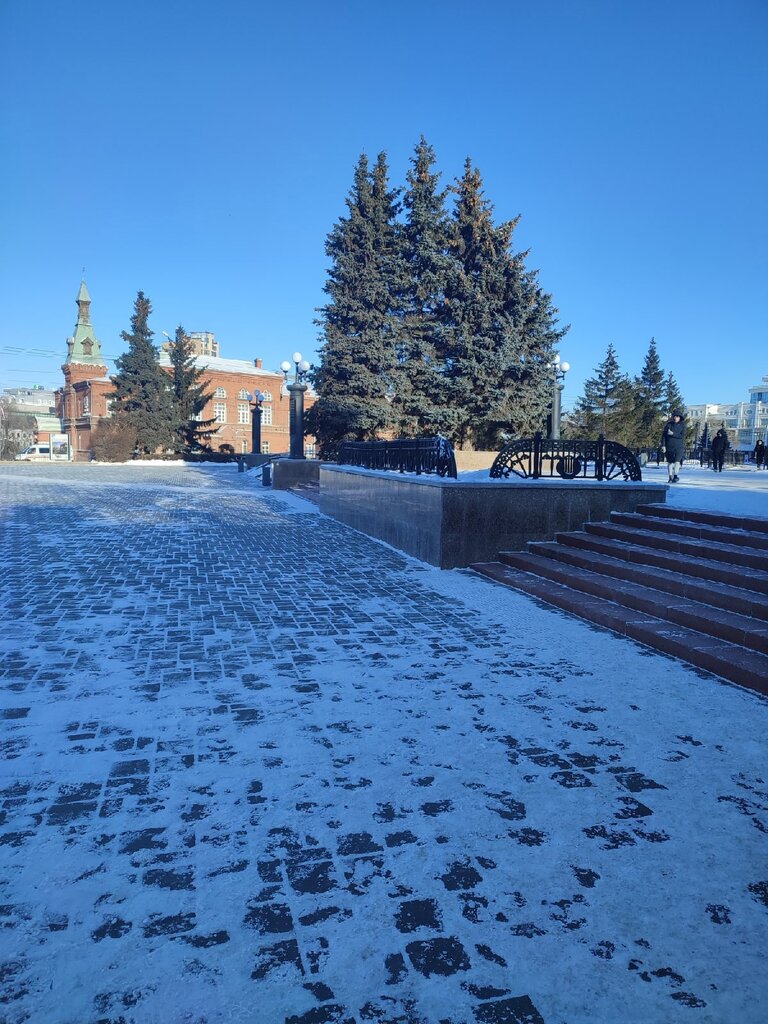 Meydan D.M. Karbysheva Square, Omsk, foto