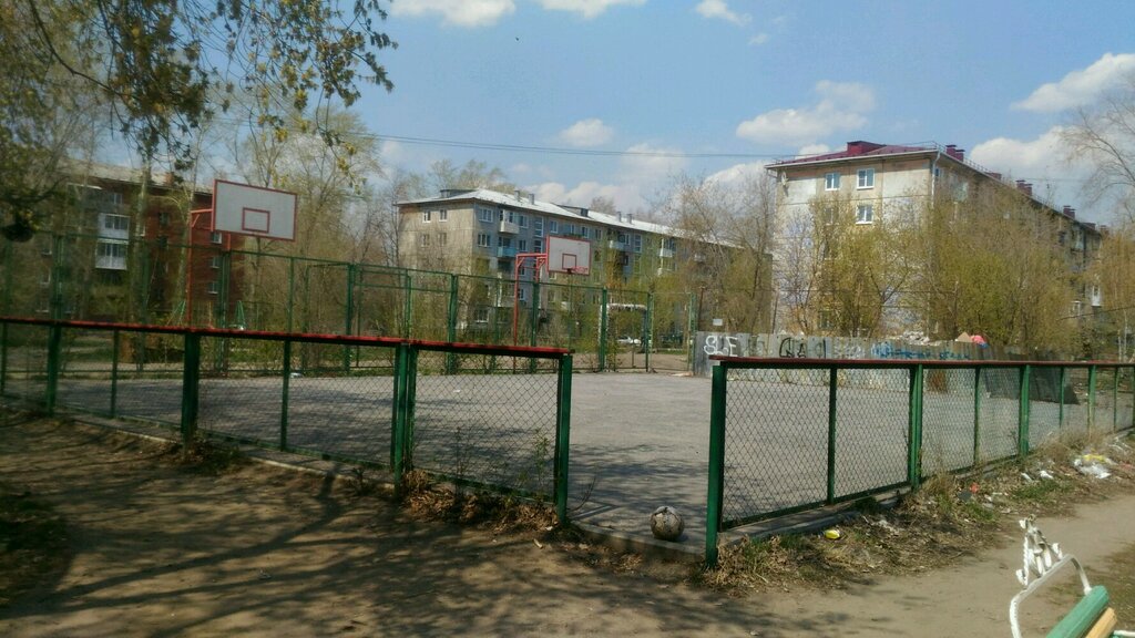Spor alanı Баскетбольная площадка, Omsk, foto