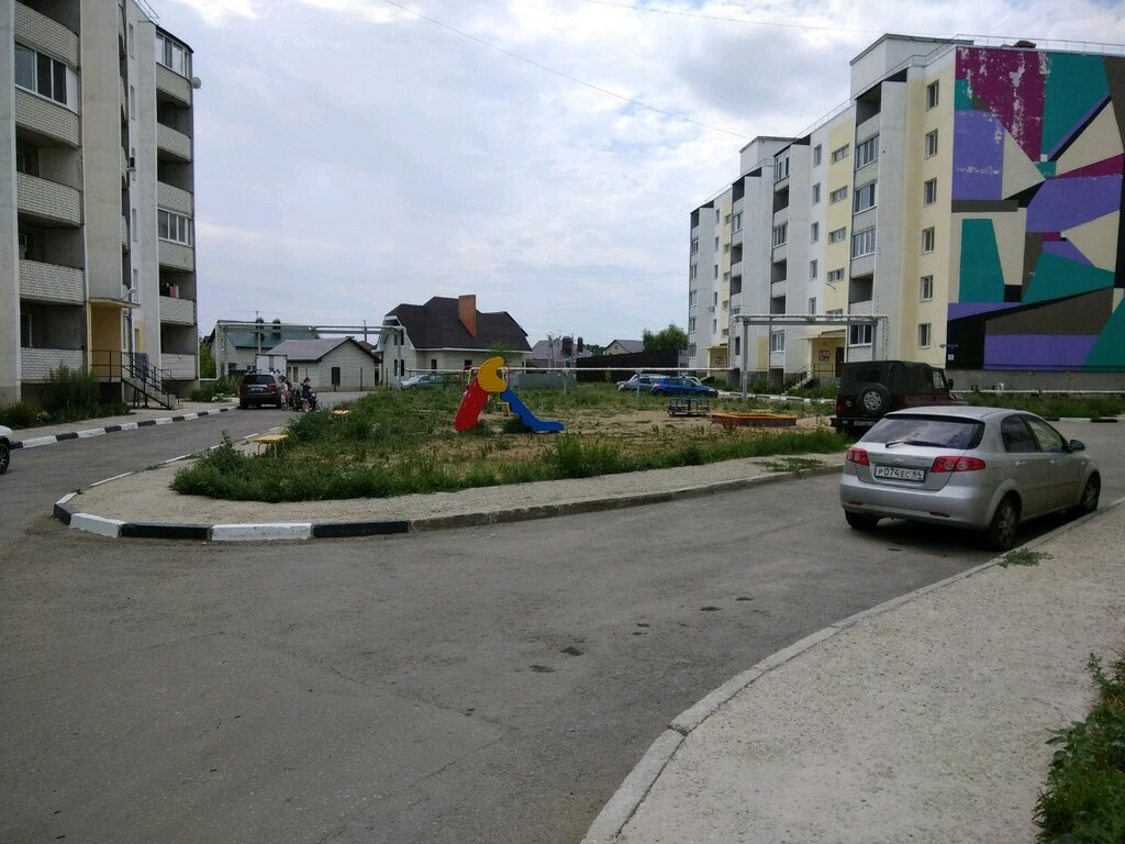 Oyun alanı Playground, Saratov, foto
