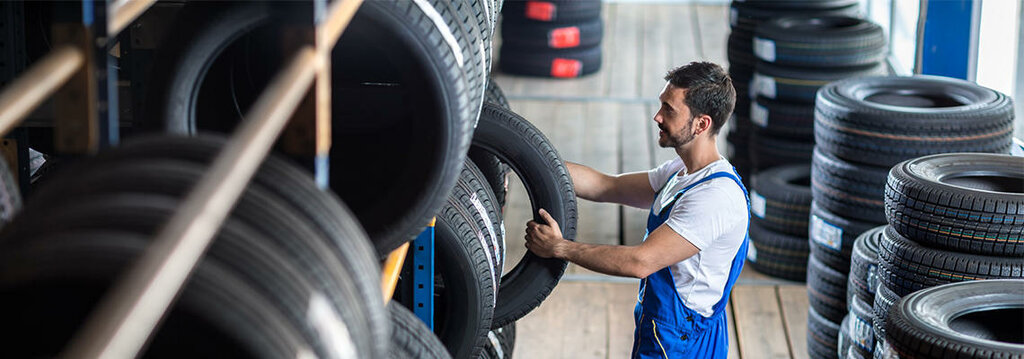 Kamyon ve ağır vasıta satış ve servis firmaları Truck Tire Sales Inc, Chicago, foto