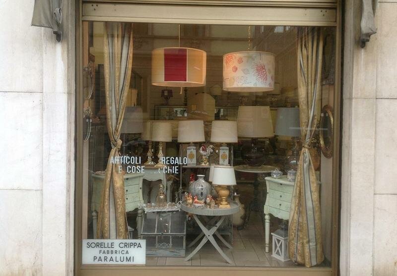 Mobilya mağazaları Sorelle Crippa - Paralumi e Lampade, Milano, foto