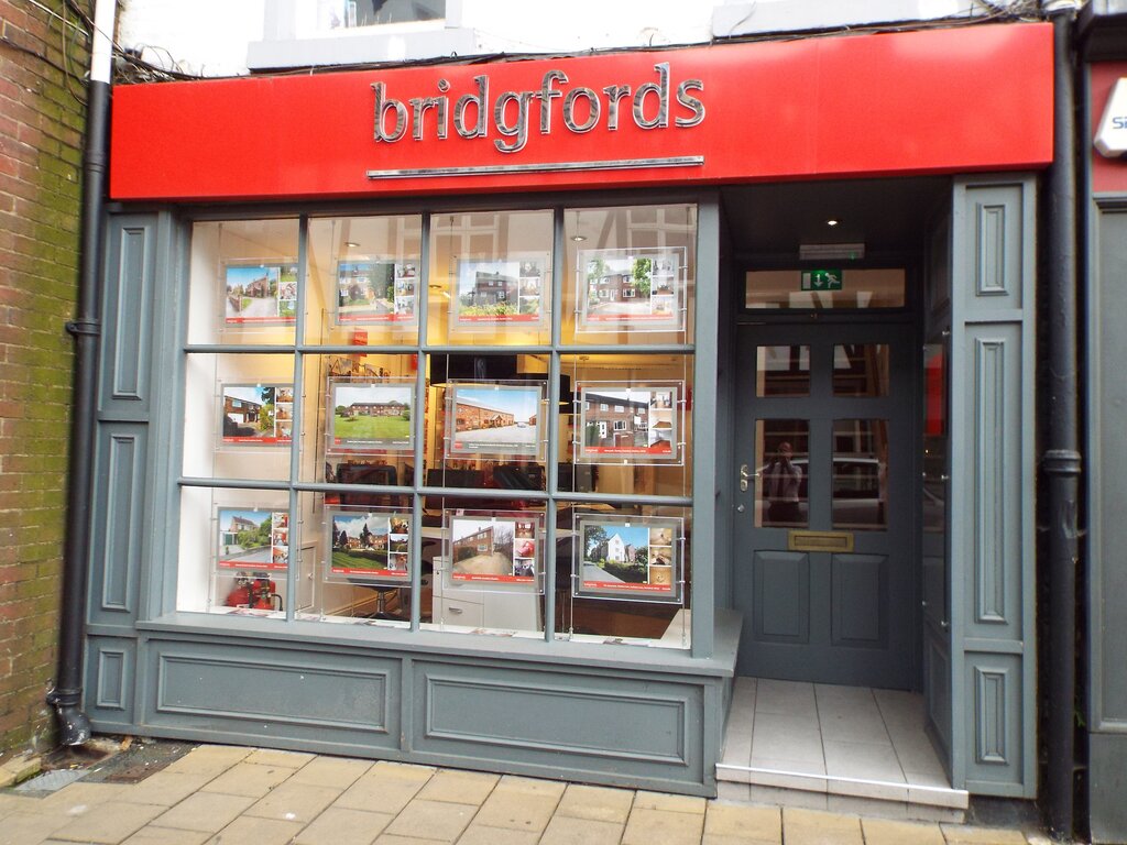 Konut kredisi hizmetleri Bridgfords Sales and Letting Agents Knutsford, İngiltere, foto