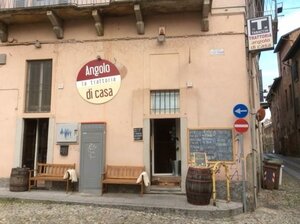 Trattoria Angolo di Casa (Piazza 24 Maggio No:1, Pavia), bar  Pavia'dan