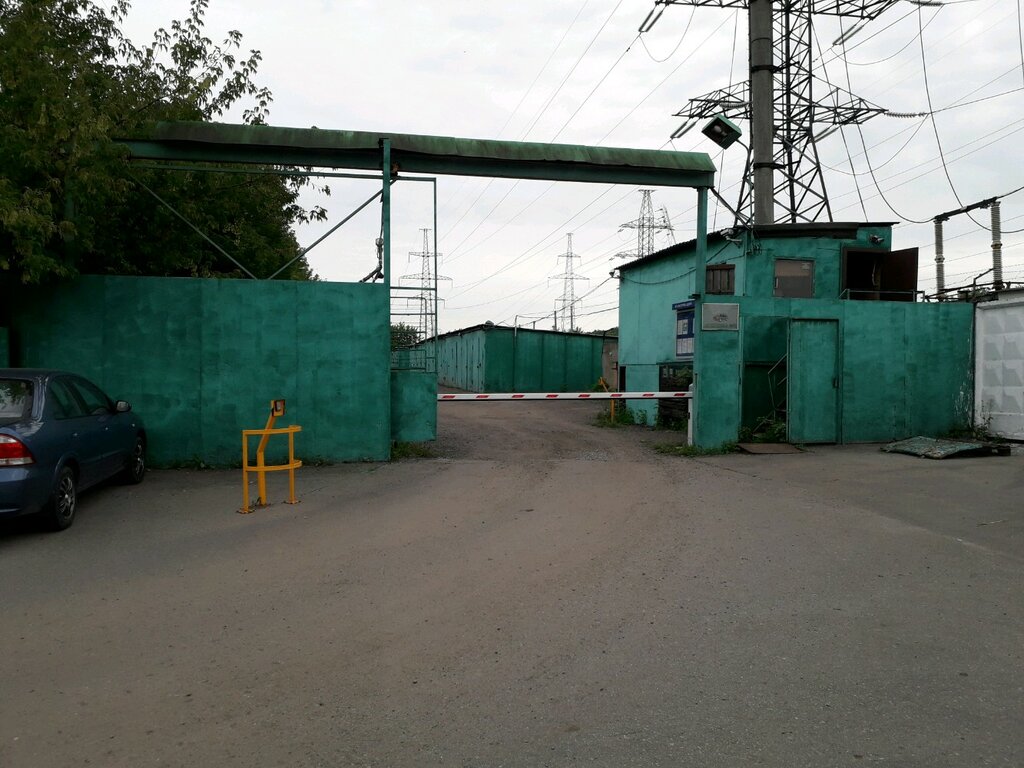 Çekici hizmeti Garage cooperative, Moskova, foto