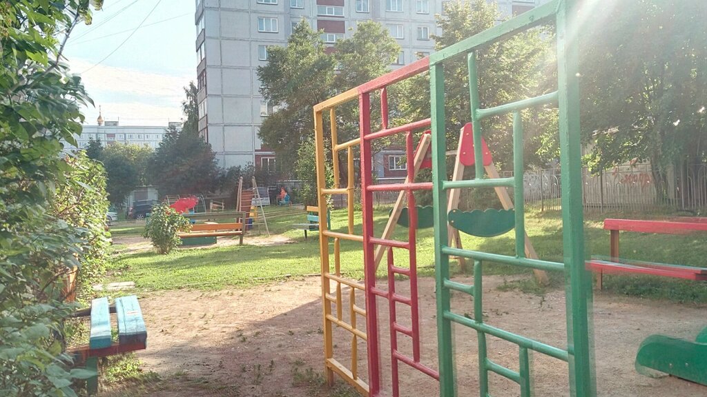 Oyun alanı Playground, Novosibirsk, foto