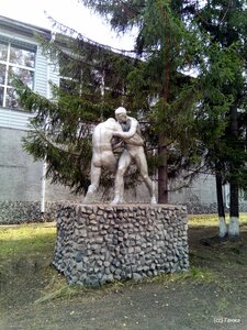 Борцы (Aksyonova Street No:21), park, sokak heykeli  Novosibirsk'ten