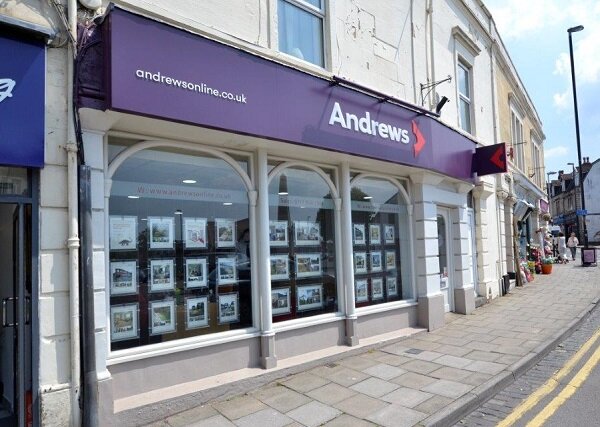 Konut kredisi hizmetleri Andrews Westbury-on-Trym, İngiltere, foto