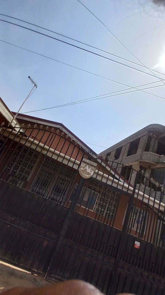 Protestan kilisesi New Covenant Assemblies Of God, Akra, foto