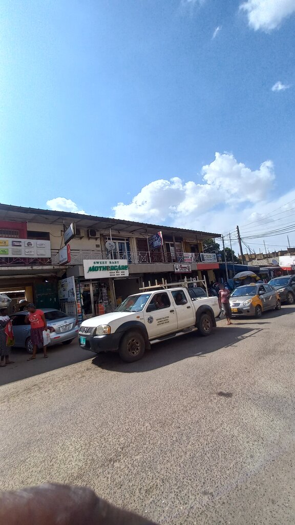 Güzellik salonu L-Queency, Akra, foto