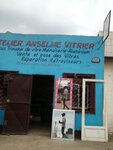 Atelier Anselme Vitrerie (Brazzaville, Commune de Bacongo), cam atölye  Brazzaville'den