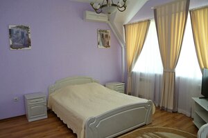 Усадьба (ulitsa Vasilyeva No:4А), otel  Stavropol'dan