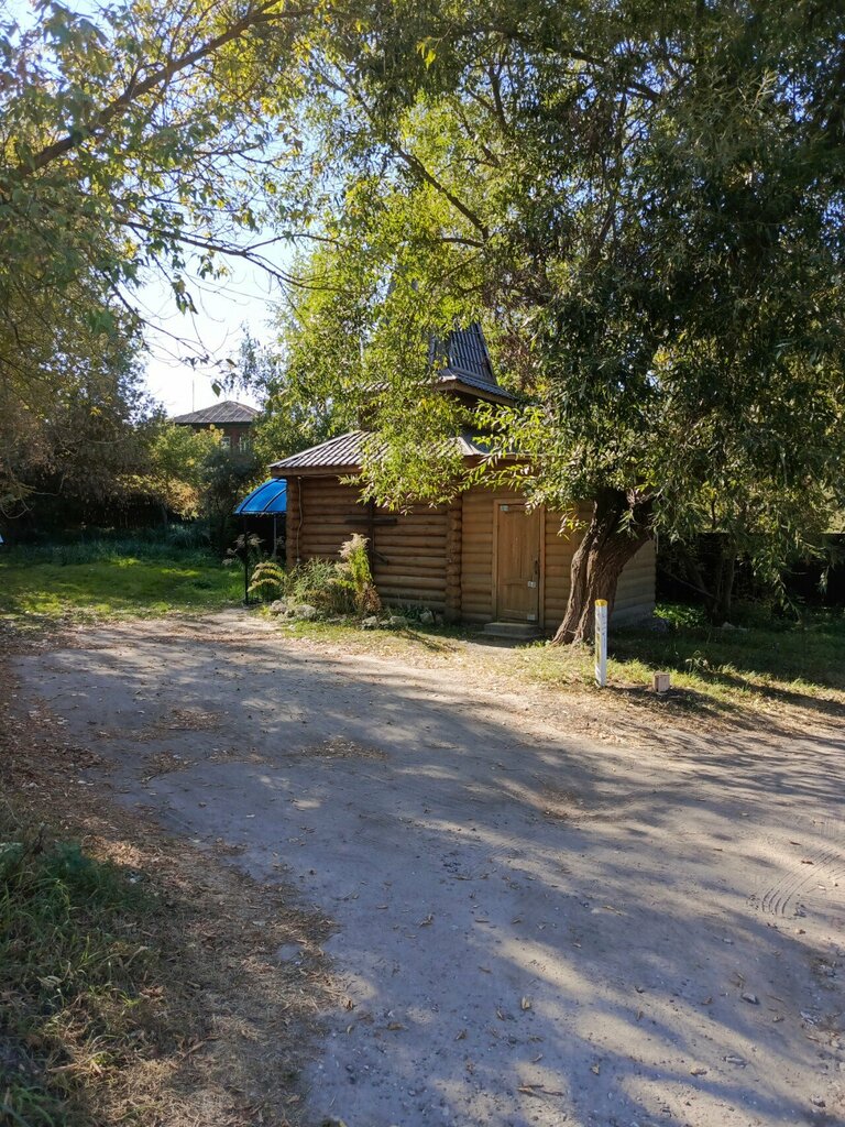 Şapel, haç anıtı Chapel of the Icon of Our Lady Vsetsaritsa, Kaşira, foto