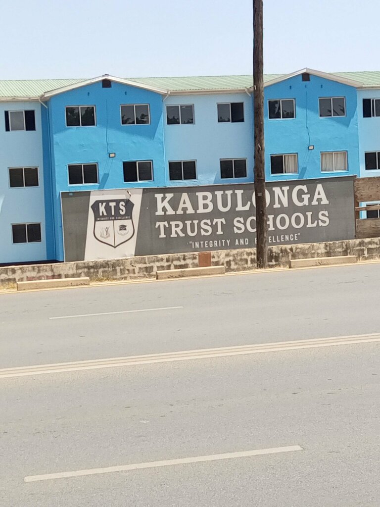 Ortaokul Kabulonga Trust Schools, Lusaka, foto