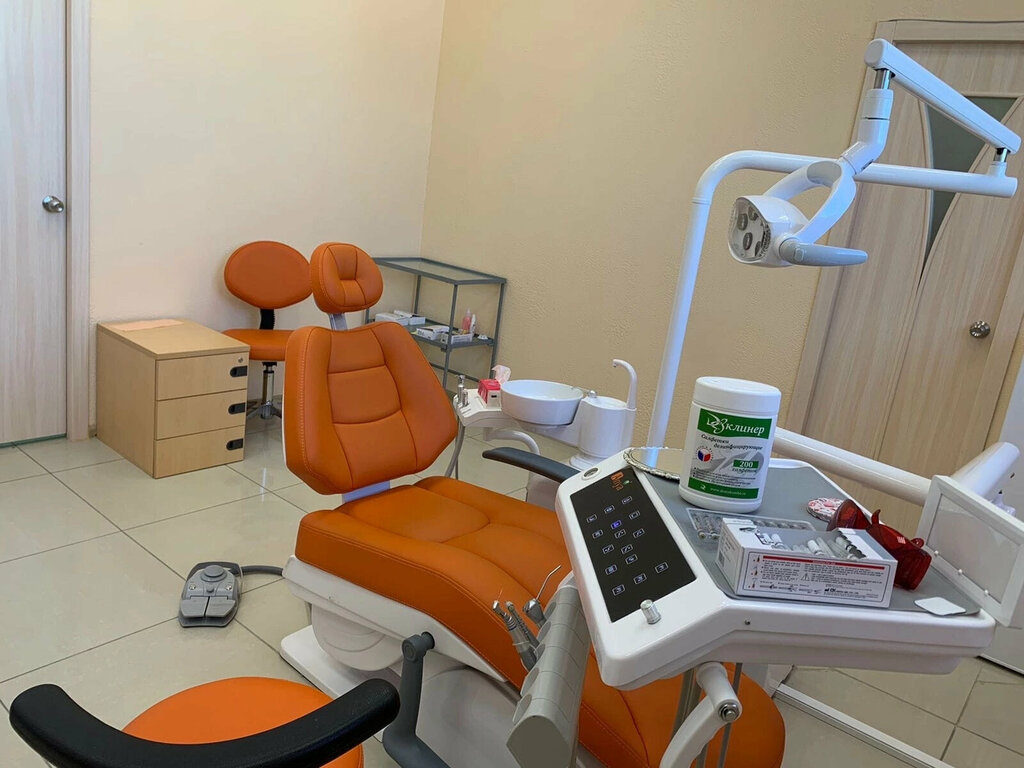 Özel ağız ve diş sağlığı klinikleri ve muayenehaneleri Смайл, Verhniaya Salda, foto