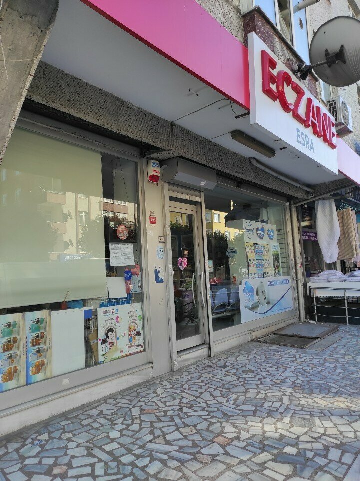 Eczaneler Esra Eczanesi, İstanbul, foto