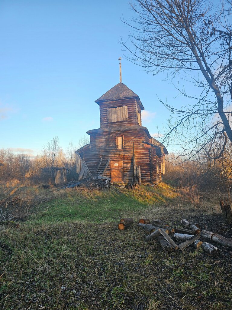 Ortodoks kiliseleri Tserkov Ikony Bozhiyey Materi Kazanskaya V Pustyni, Kostromskaya oblastı, foto