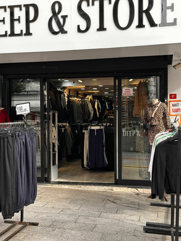 Giyim mağazası Deep&Store, İstanbul, foto