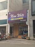 Moon White Dry Cleaner and Steam Laundry (No:71, Model Town, Lahore), kuru temizlemeciler  Lahor'dan