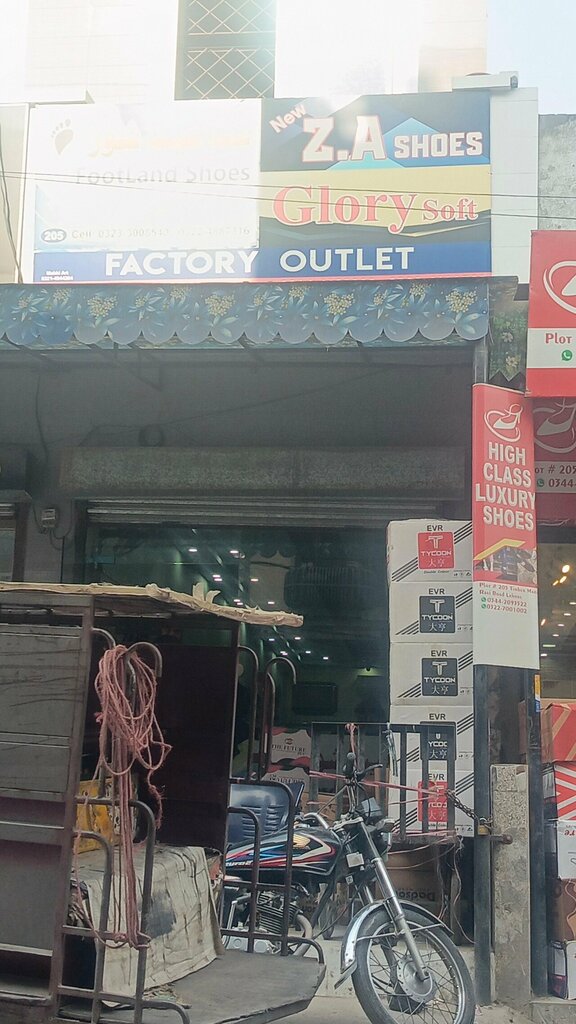 Ayakkabı mağazaları Z. A shoes shop, Lahor, foto