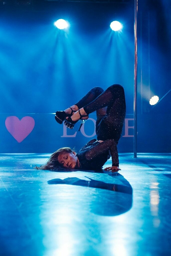 Dans okulları Танцы Рената Шанта, Novosibirsk, foto