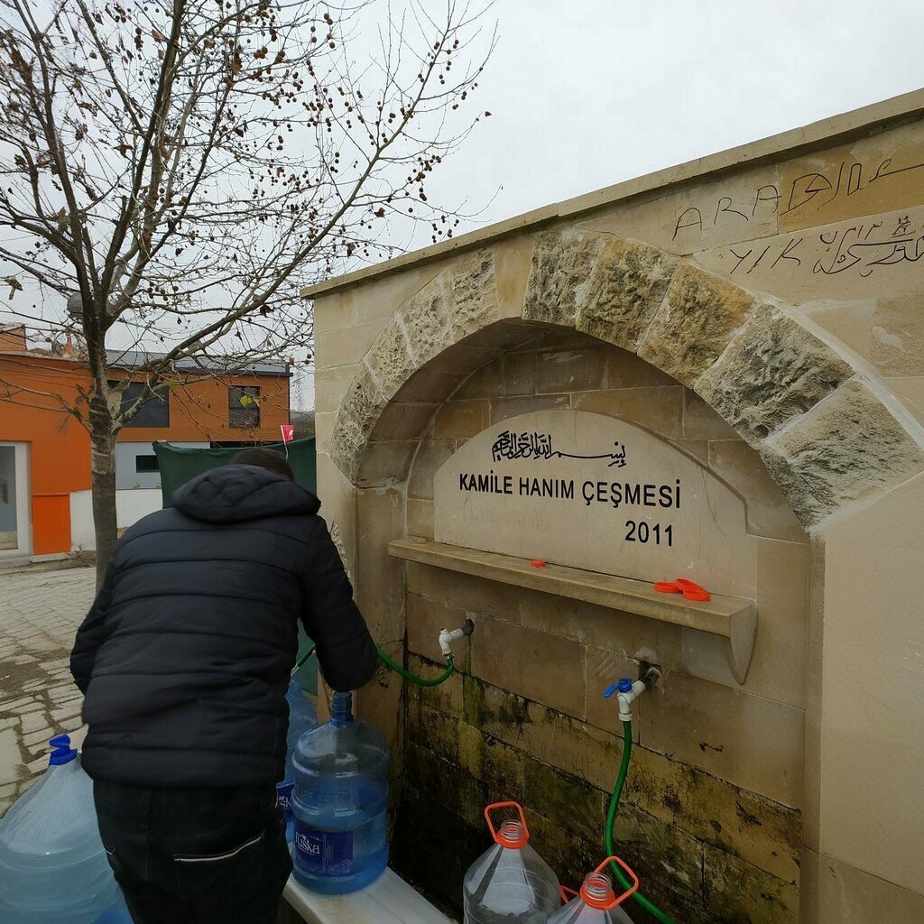 Maden suları, pınarlar ve çeşmeler Kamile Hanım Çeşmesi, İstanbul, foto