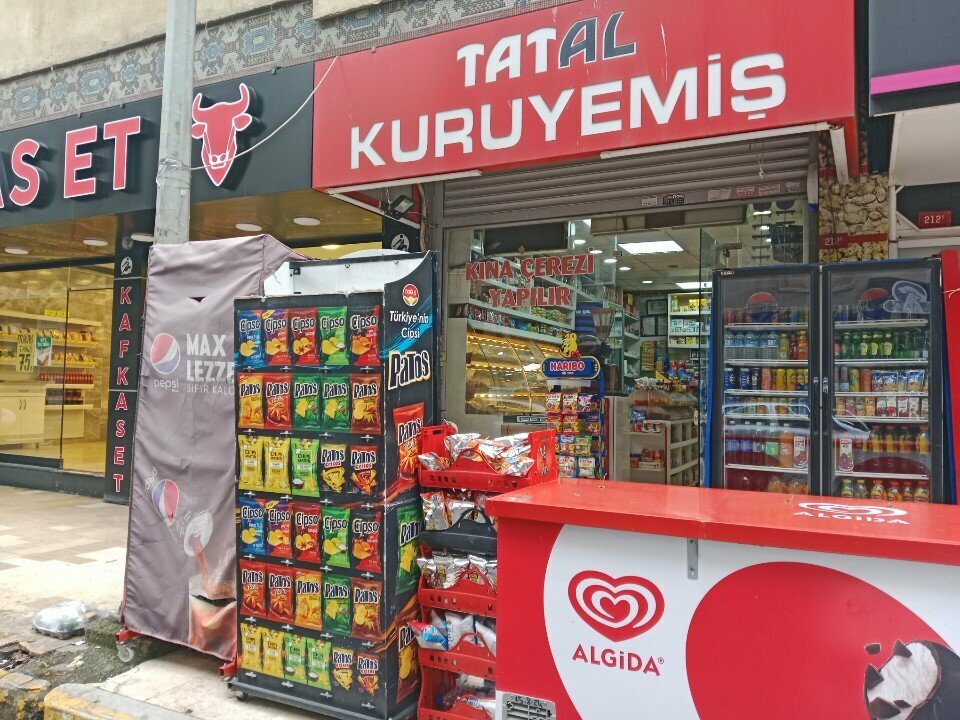 Market Tat-Al Kuruyemiş, İstanbul, foto