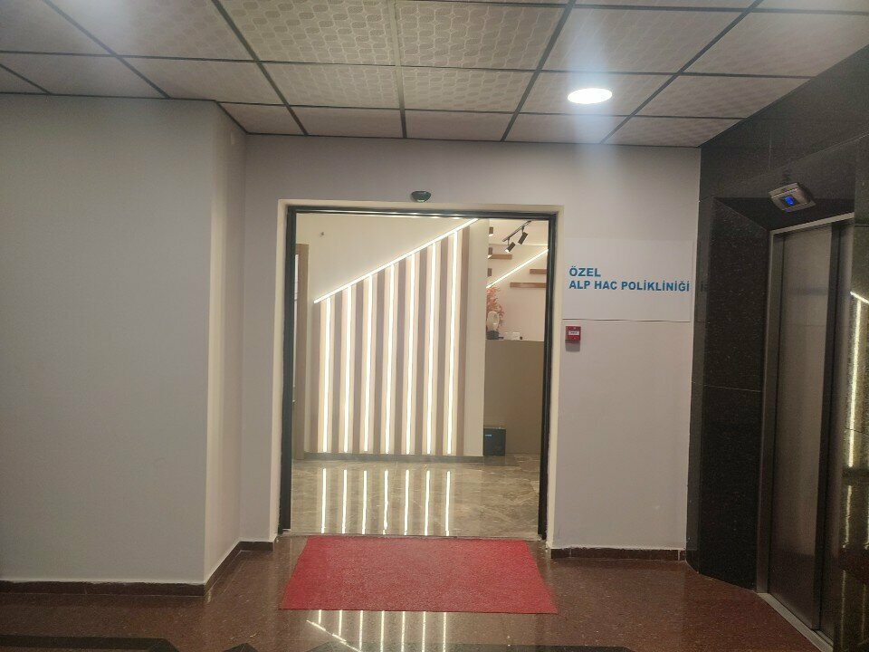 Özel muayenehaneler Özel Alp Hac Polikliniği, İstanbul, foto