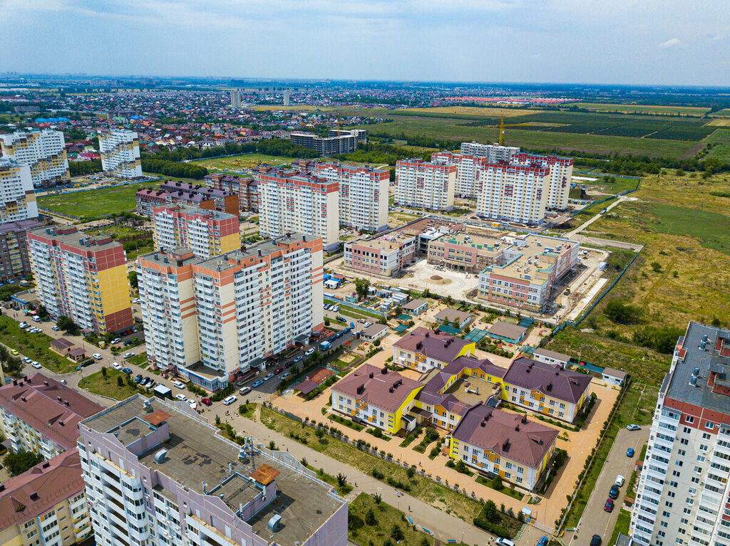Konut blokları Mikrorayon Molodezhny, Krasnodar, foto