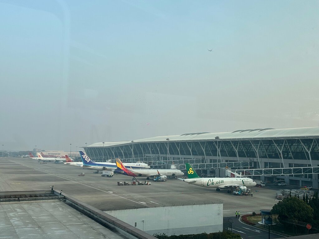 Havaalanı terminali Shanghai Pudong Terminal 2, Şanghay, foto