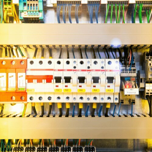 Elektrik servisi Flux Transmit Electrical Contracting, Abu Dabi, foto