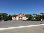 Центр культуры и досуга (Krasnaya ulitsa No:6), kültür merkezleri  Izobilny'den