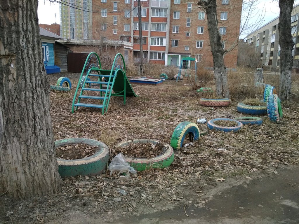 Oyun alanı Детская площадка, Omsk, foto