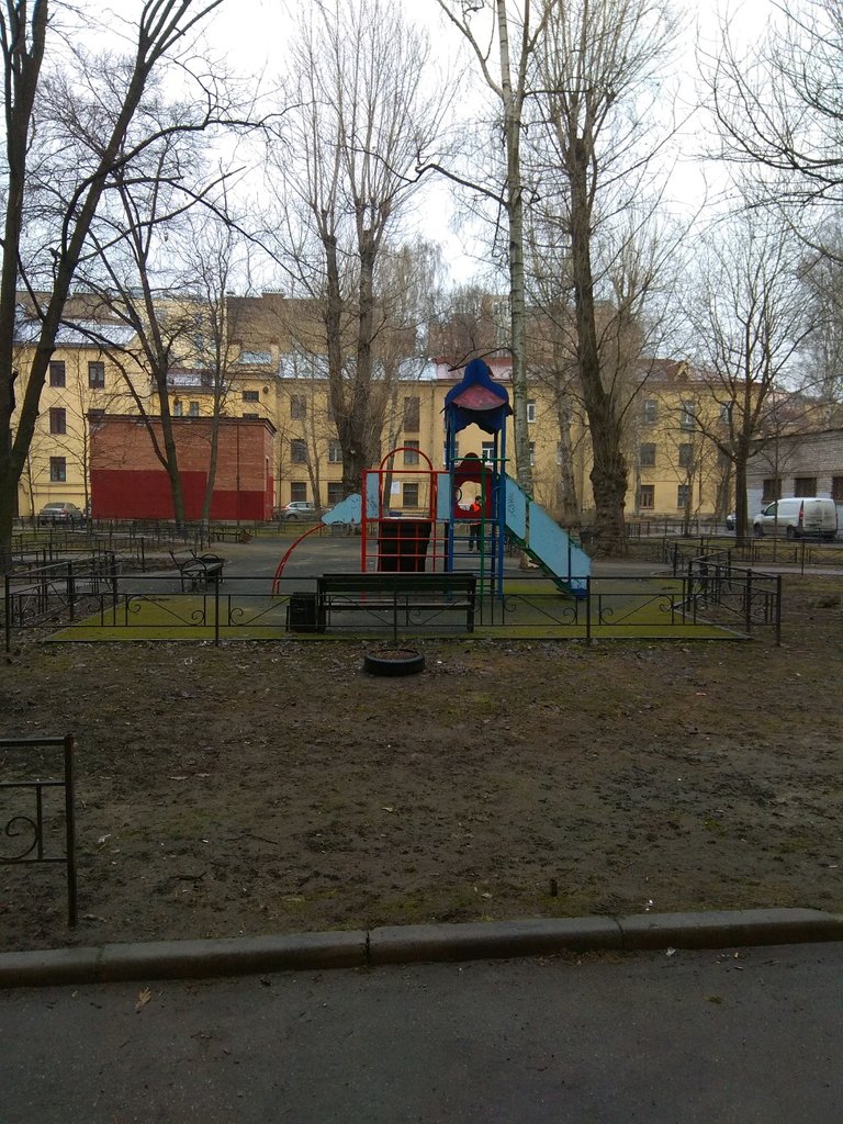 Oyun alanı Playground, Saint‑Petersburg, foto