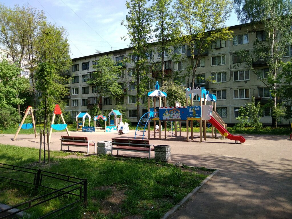 Oyun alanı Playground, Saint‑Petersburg, foto