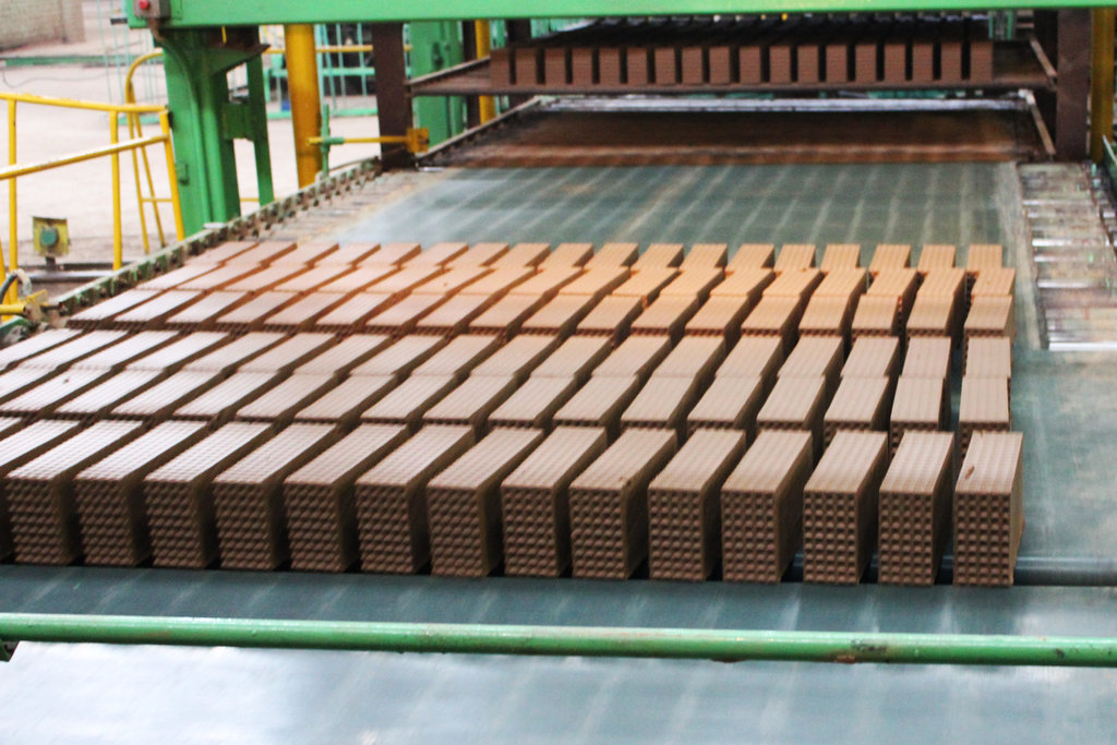 Tuğla firmaları Bashkirskij kirpich, Başkurdistan, foto