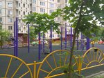 Спортплощадка (Dzerzhinskogo Street No:9), spor alanı  Reutov'dan