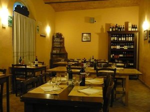 Il Locale di Guido (Tuscany, Siena, Via Principale, 42), bar  Toskana'dan