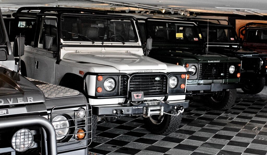Jant ve lastikçiler J. White's Automotive LLC, Massachusetts, foto