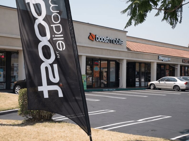 Telekomünikasyon ekipmanları Boost Mobile Premier, Fontana, foto