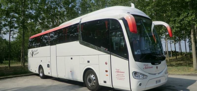 Otobüs tamiri ve satışı Adriano Viaggi, Dünya, foto