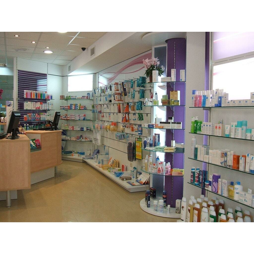 Eczaneler Laundrugstore, Largo, foto